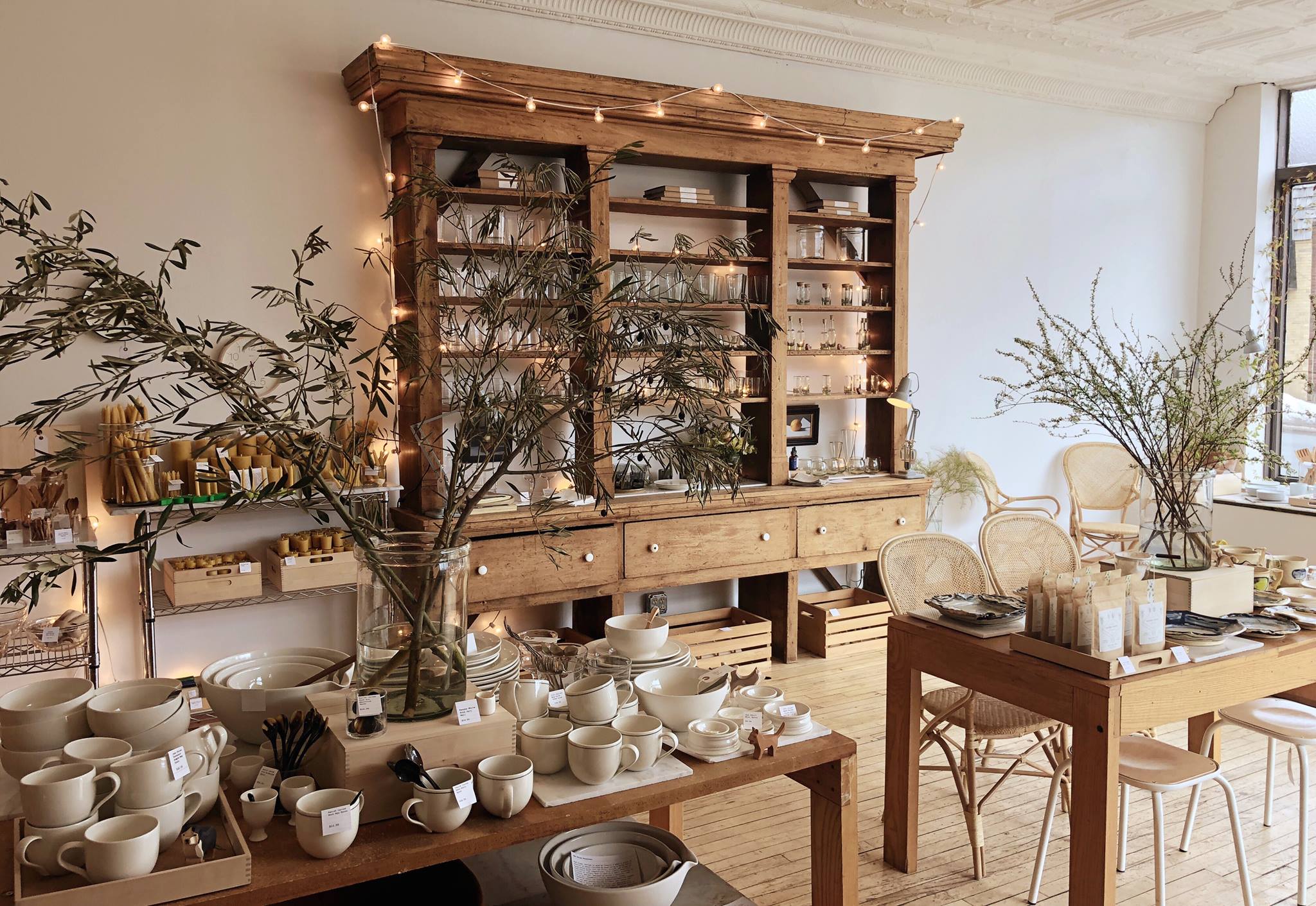 About Us - Hotel Emery